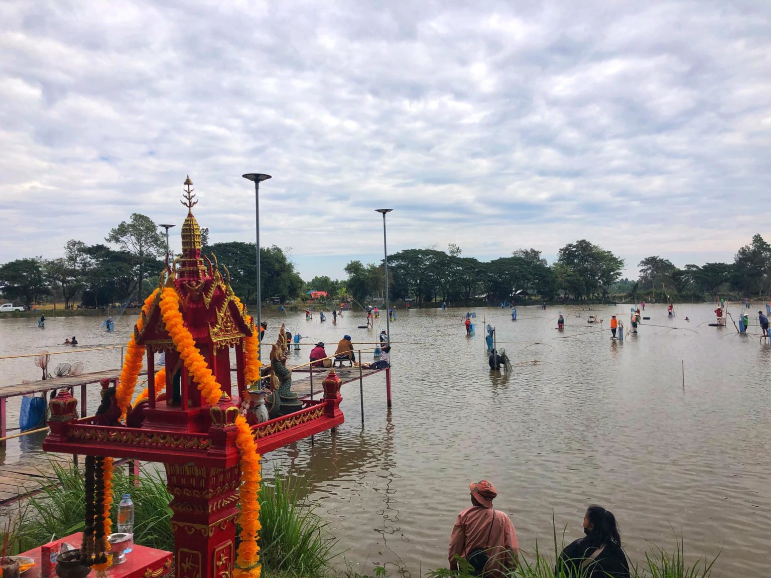 Traditional Thai Fishing in the Village | Swing & Yor Nets