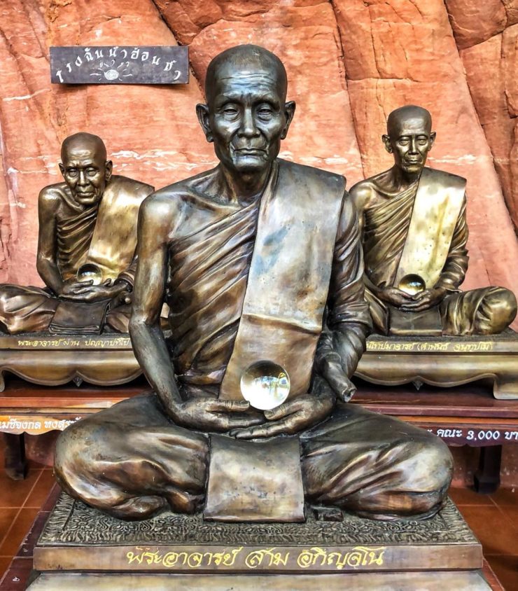 Famous Monks in Thailand | Guide to Thai Monk Statues