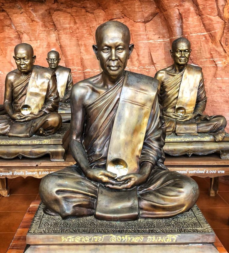 Famous Monks in Thailand | Guide to Thai Monk Statues