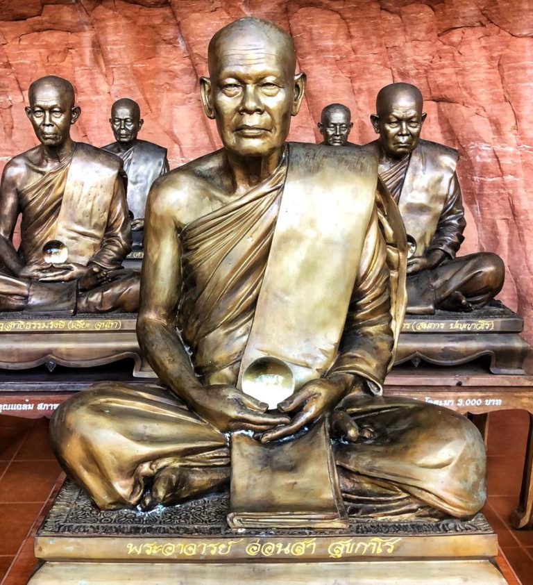 Famous Monks in Thailand | Guide to Thai Monk Statues