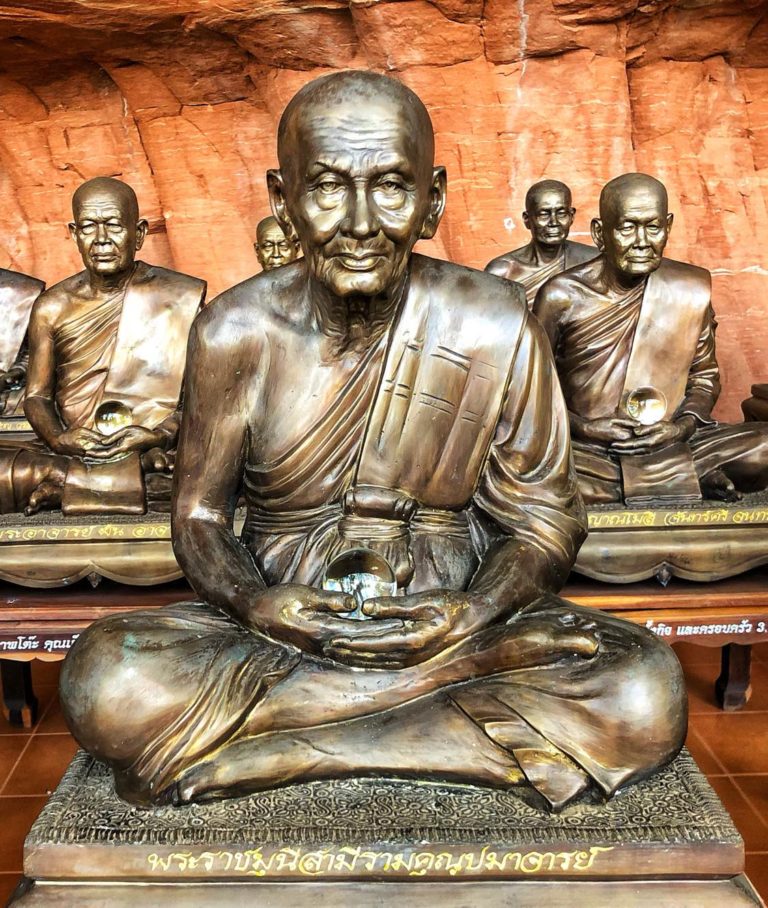 Famous Monks in Thailand | Guide to Thai Monk Statues