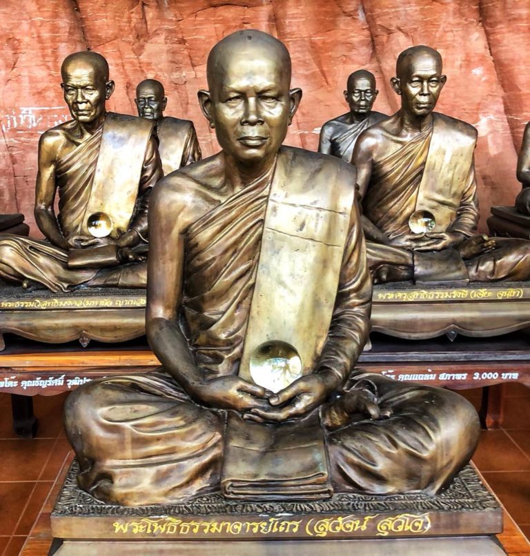 Famous Monks in Thailand | Guide to Thai Monk Statues