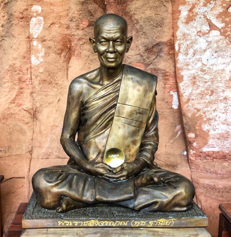 Famous Monks in Thailand | Guide to Thai Monk Statues