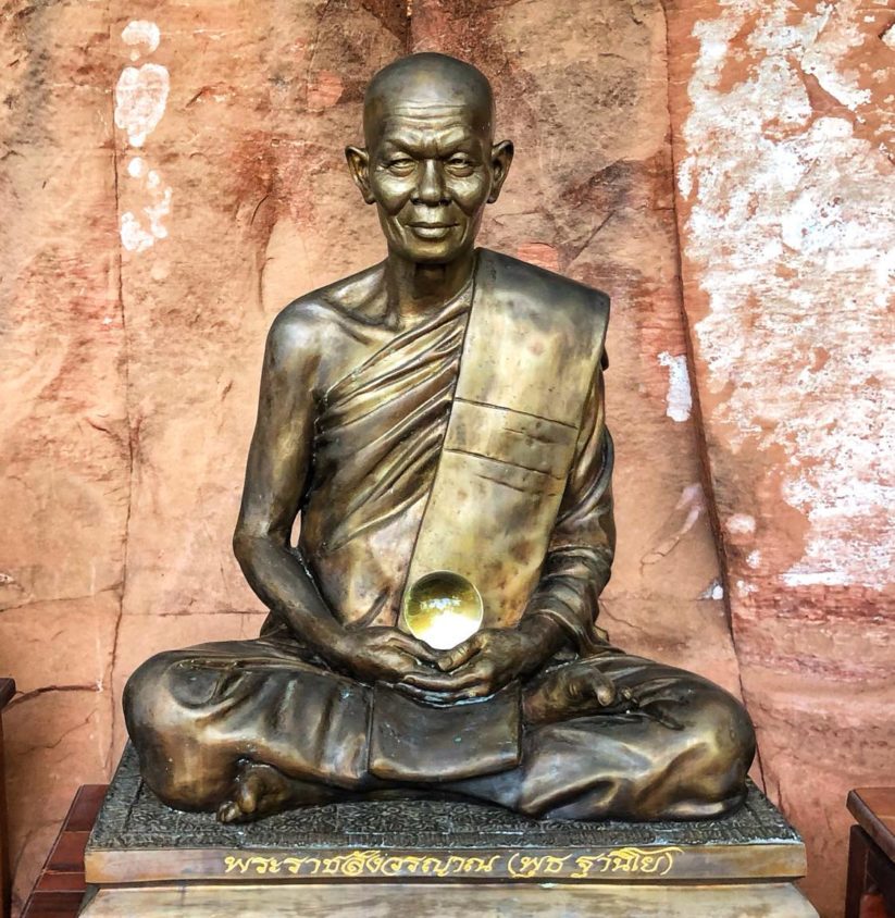 Famous Monks in Thailand | Guide to Thai Monk Statues