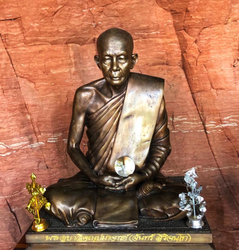 Famous Monks in Thailand | Guide to Thai Monk Statues