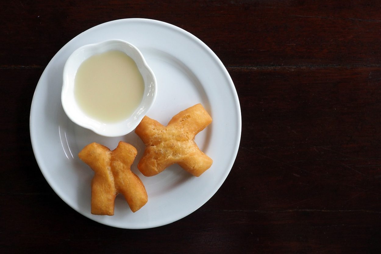 Patongko: The Best Donuts in Thailand | How to Buy & Eat