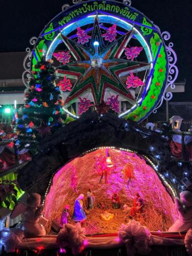 Thailand Christmas Star Parade Festival | Ban Tha Rae